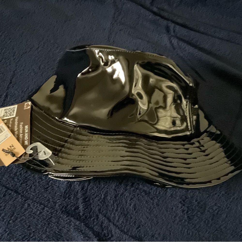 Madden Nyc Black Patent Leather Hat - Gem